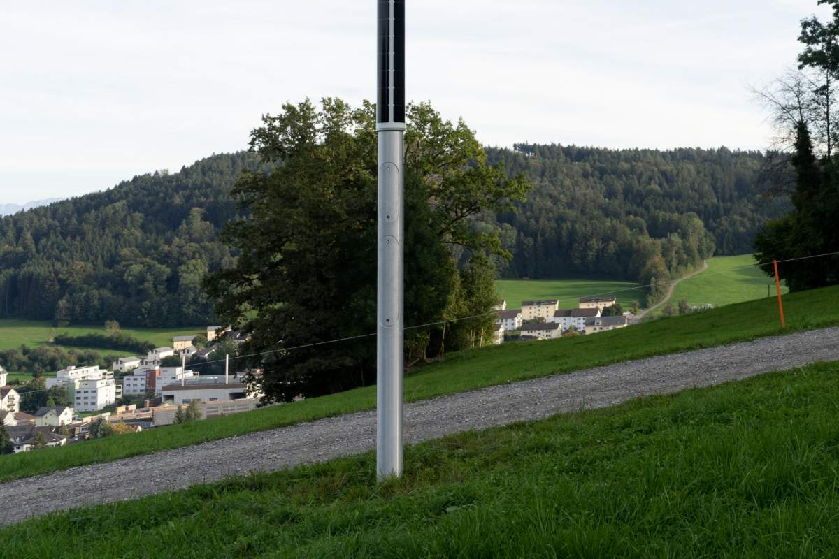Solar smart pole monitoring air traffic in Switzerland | Soluxio