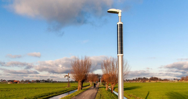 Solar Light Post - The autonomous solar powered street light